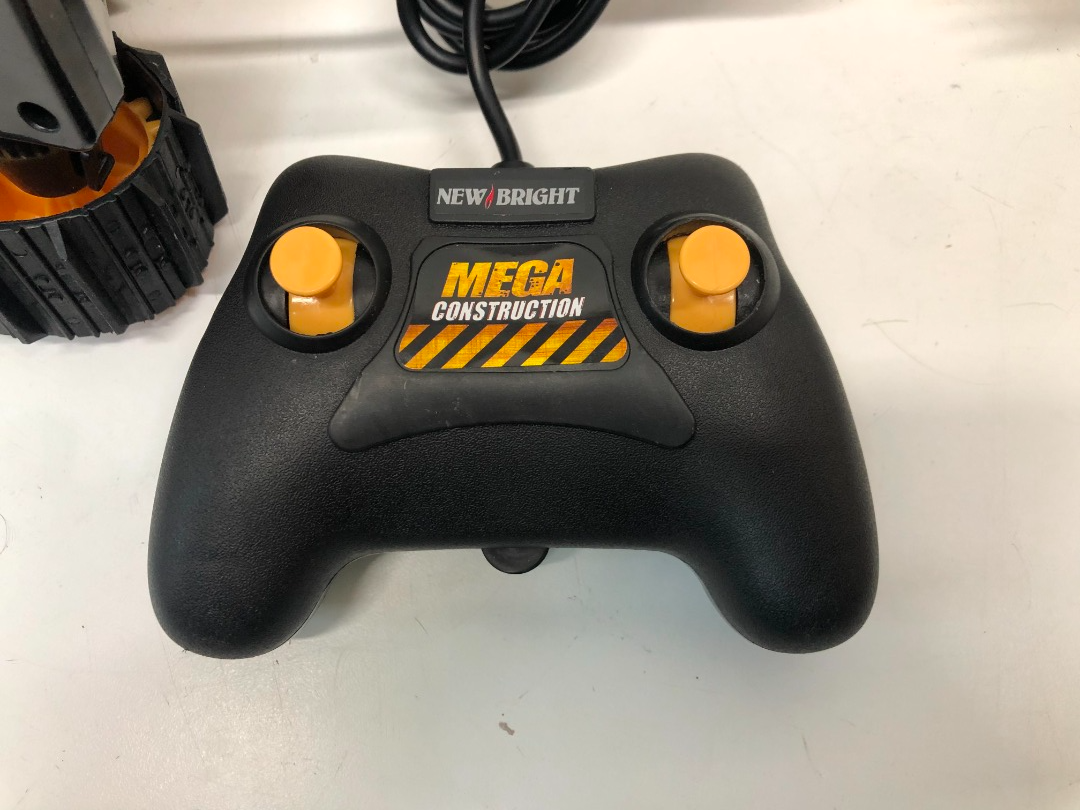 New Bright Mega Construction NB560NX Remote Controlled Digger