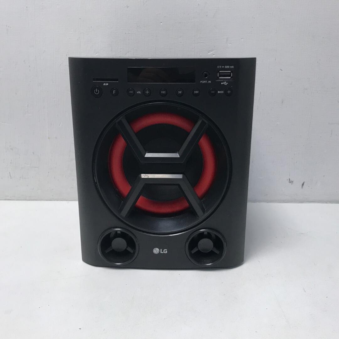 LG XBOOM LK72B Bluetooth 2.1 Speaker System