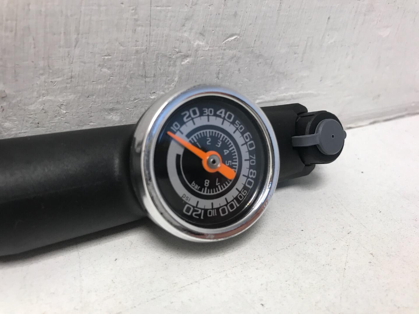 Halfords Advanced Schrader Valve Bike Pump