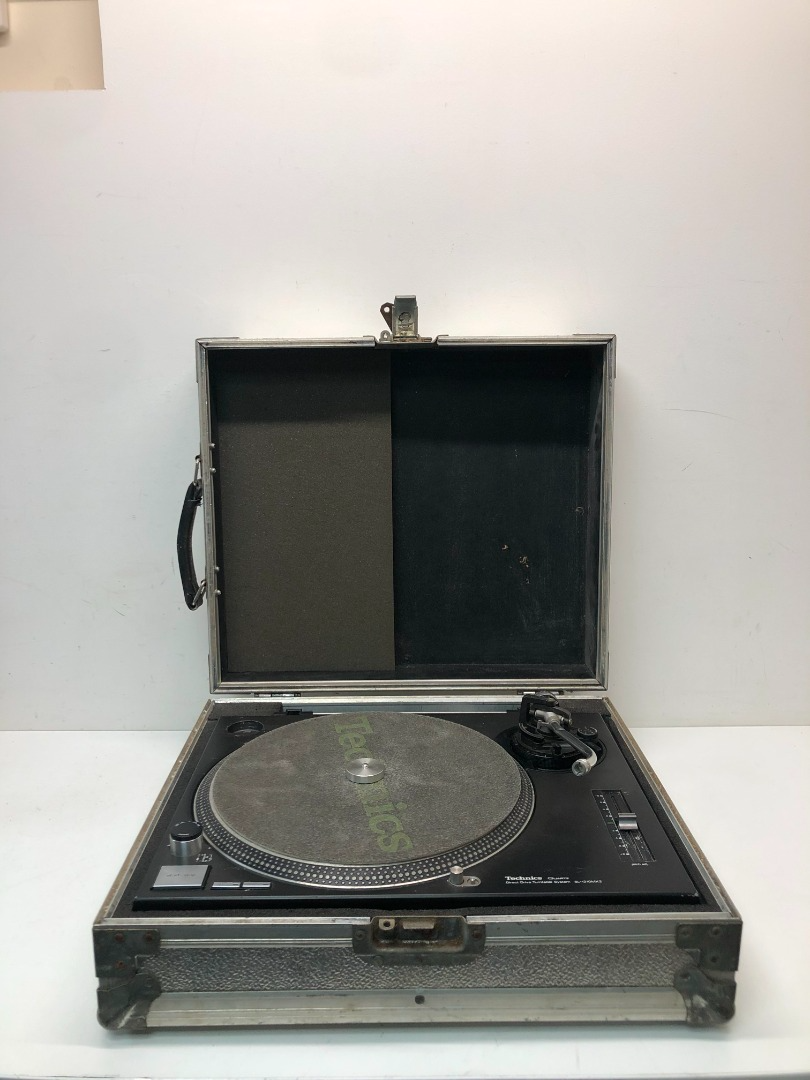 Technics SL-1210MK2-A Direct Drive Turntable with Flight Case ...