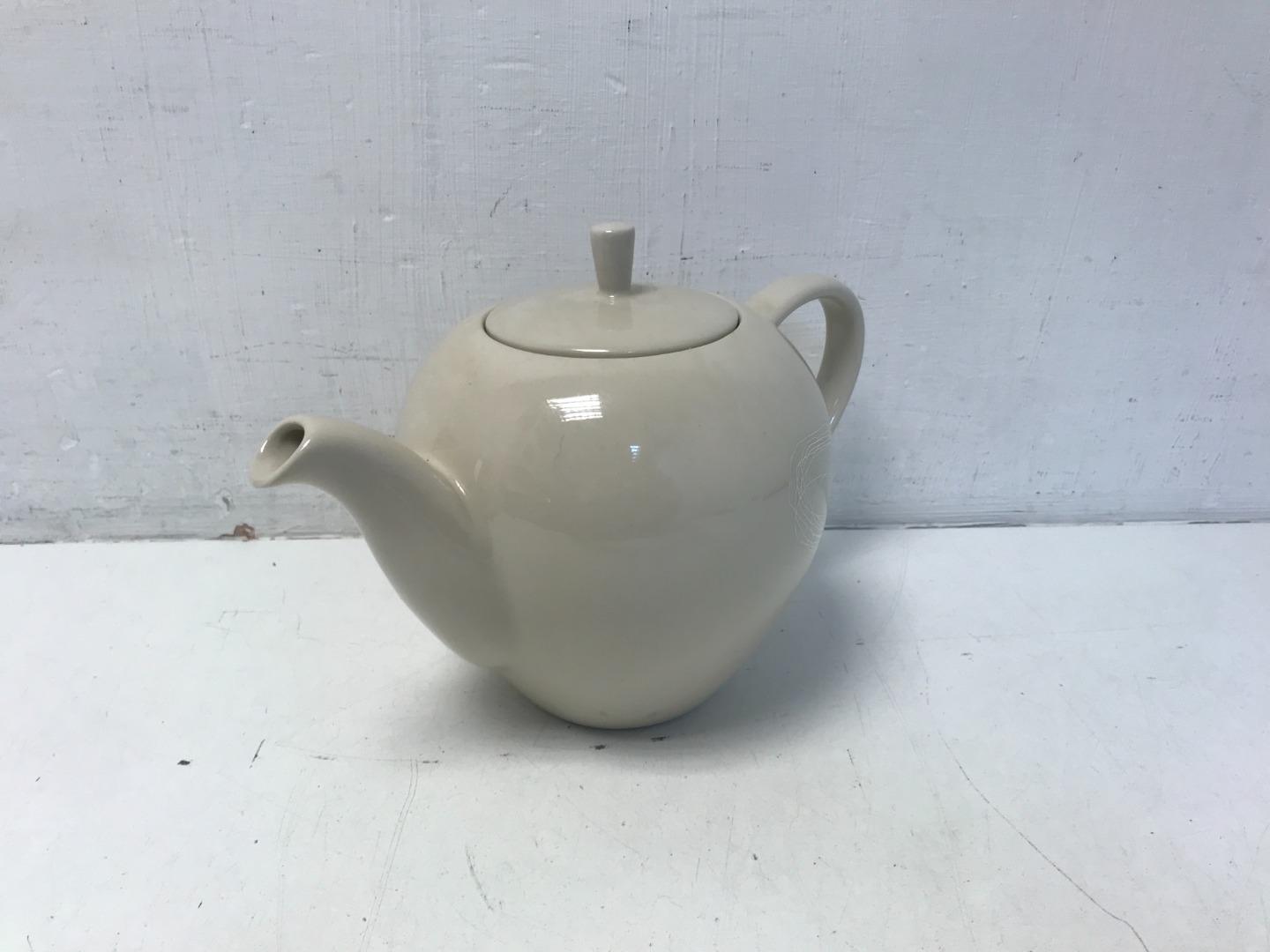 Rocha John Rocha Knot Teapot with Cups and Saucers