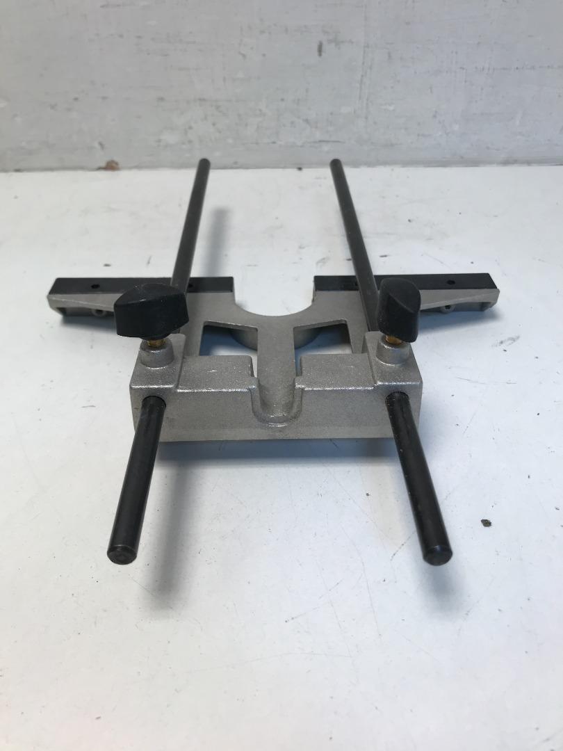 DeWalt DW615 Plunge Router