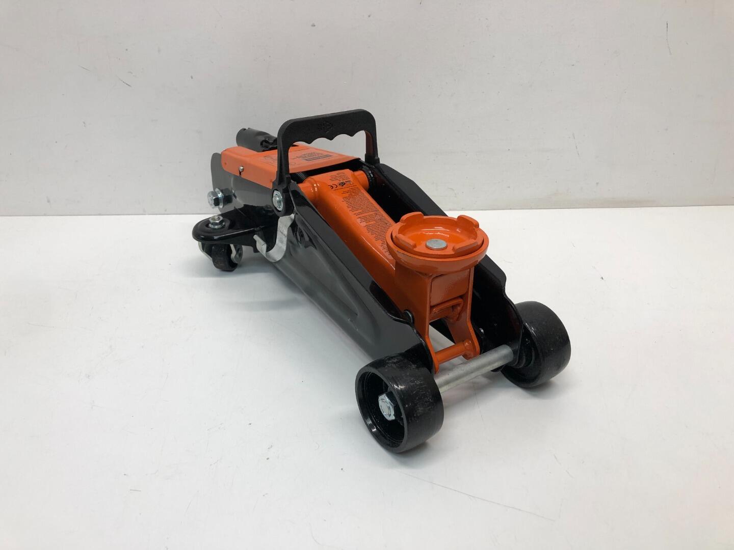 Halfords 2 Tonne Hydraulic Trolley jack