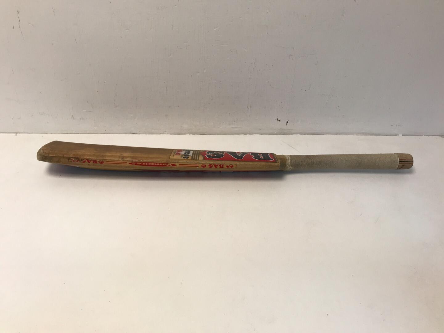 Vintage BAS Vampire Bullet Cricket Bat