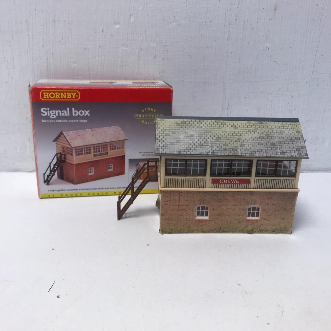 Hornby Signal Box 00 Gauge