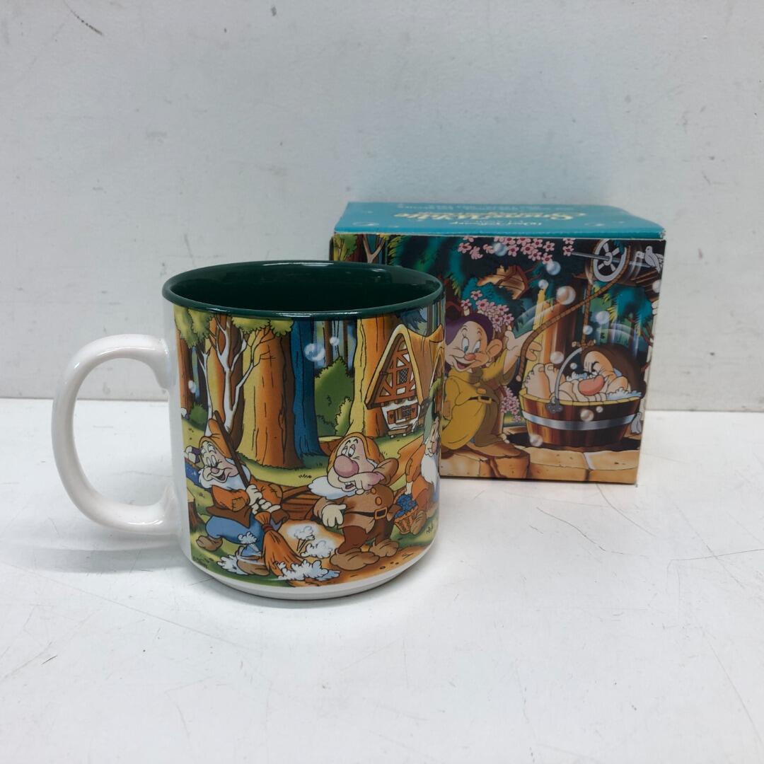 Walt Disney Classics Snow White and the Seven Dwarfs Mug