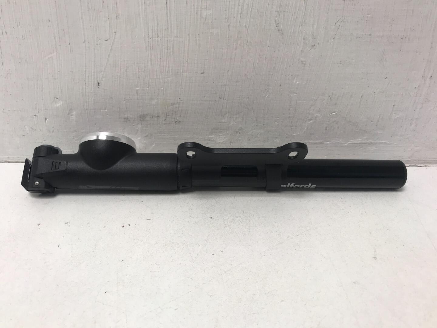 Halfords Advanced Schrader Valve Bike Pump