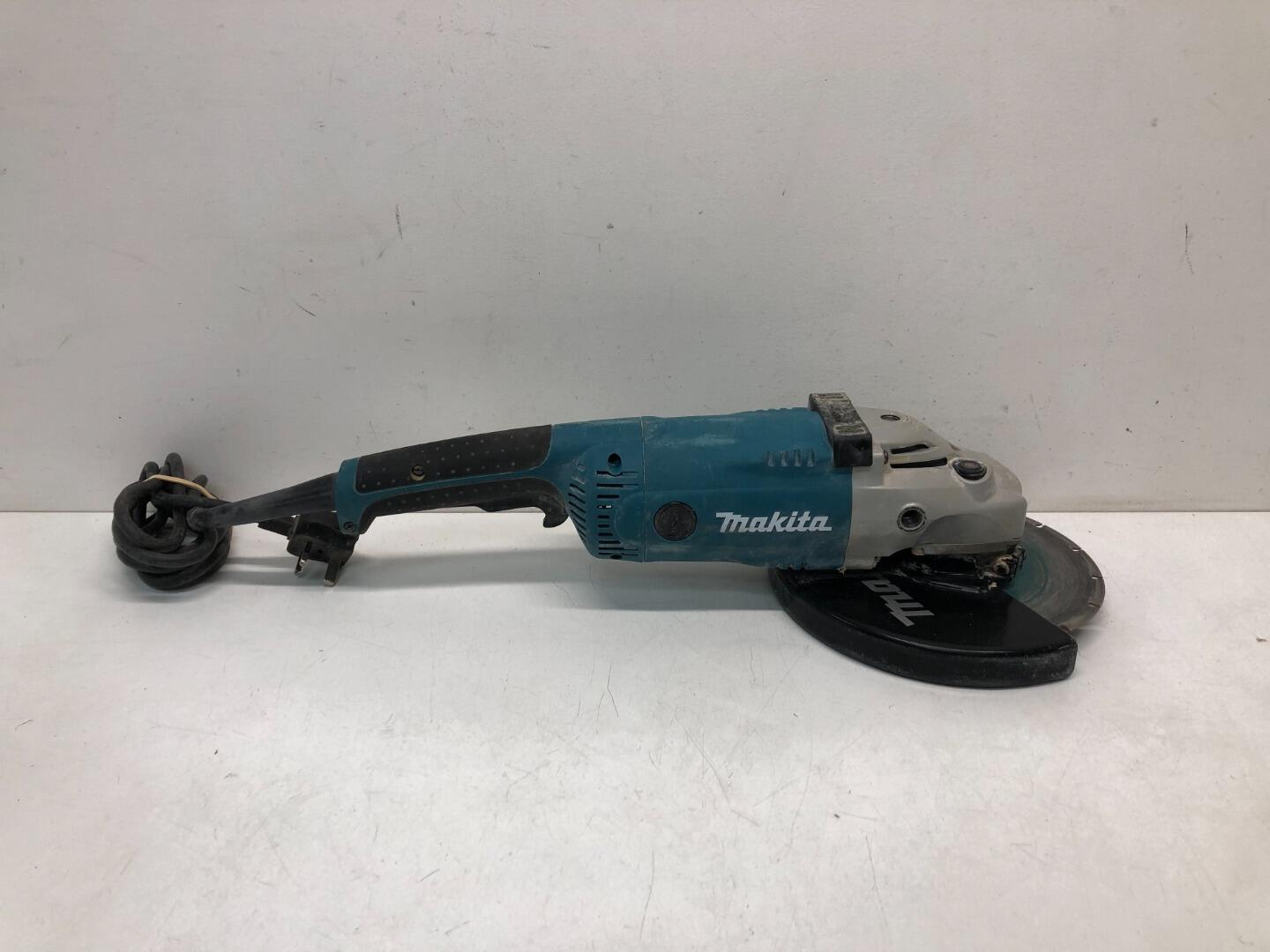 Makita GA9020 240V 230mm Angle Grinder