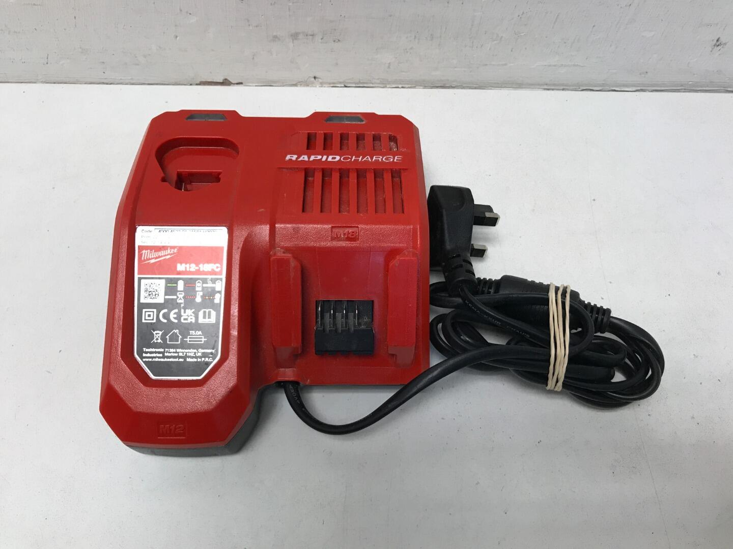 Milwaukee M12-18FC Rapid Battery Charger