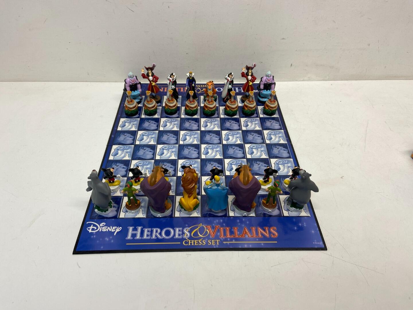 Disney Heroes & Villains Chess Set