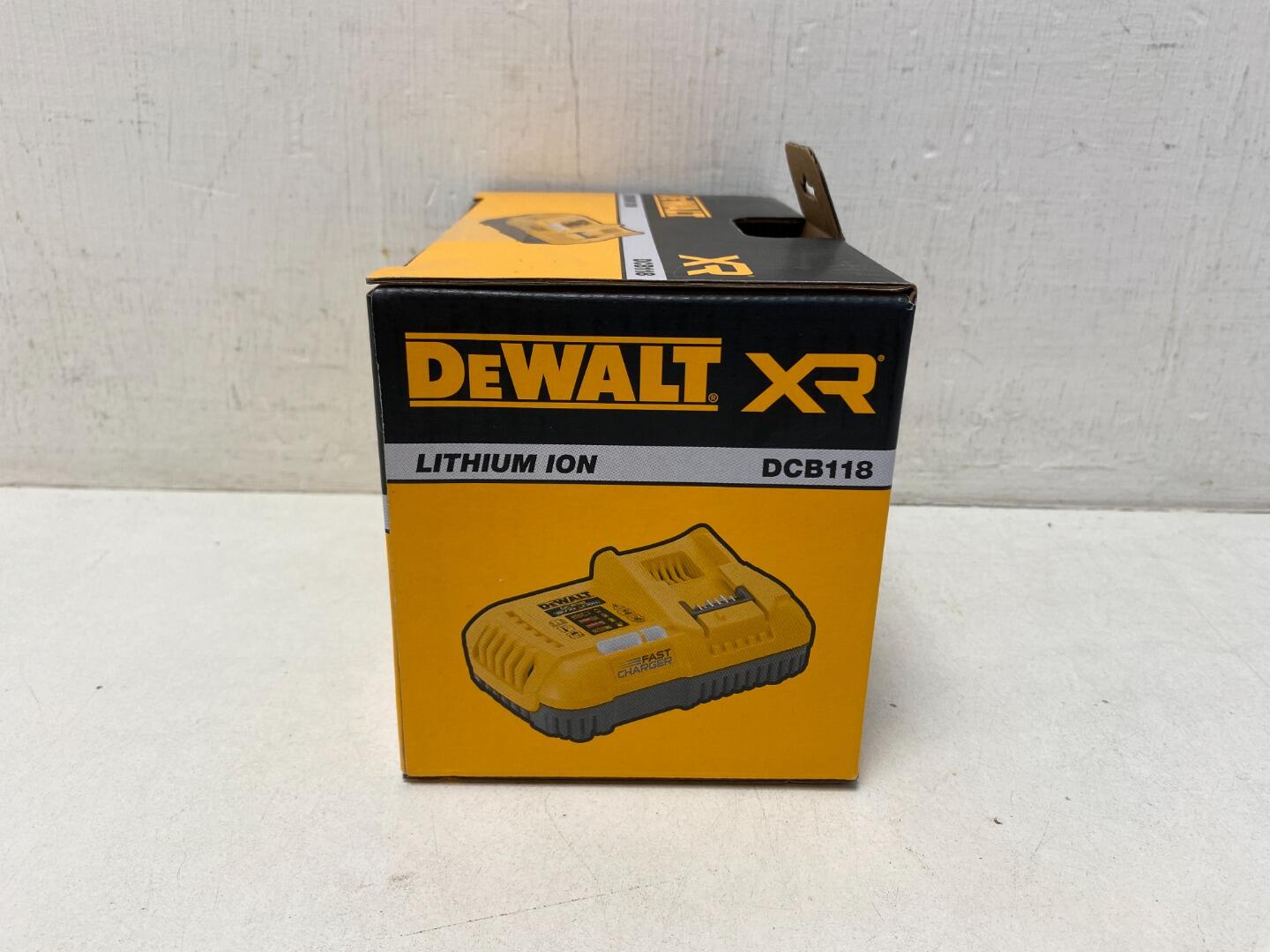 DeWalt DCB118 Flexvolt XR Fast Charger