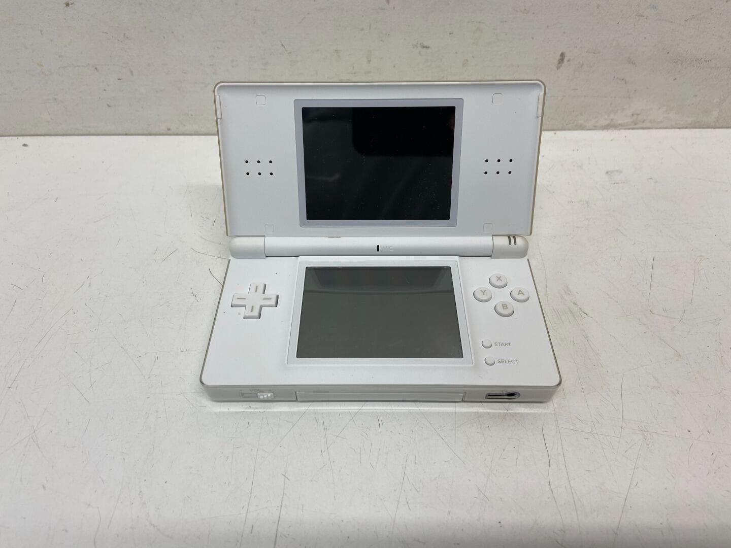 Dr Kawashima's Brain Training Nintendo DS Lite Console Starter Pack