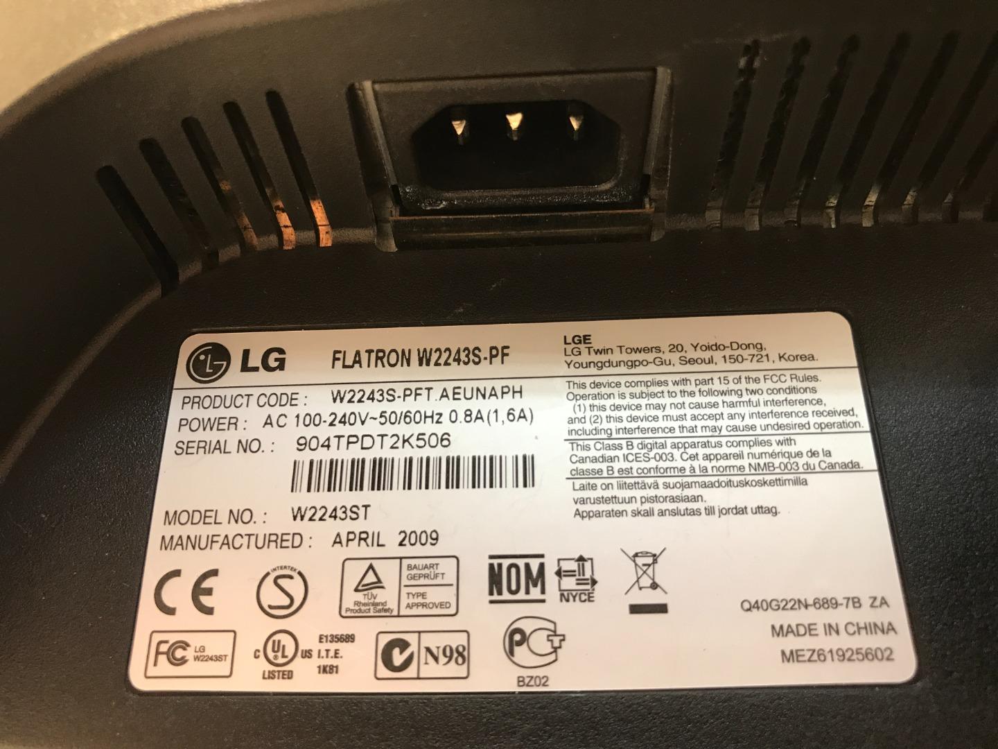 LG W2243S-PFT 22'' Full HD LCD Monitor