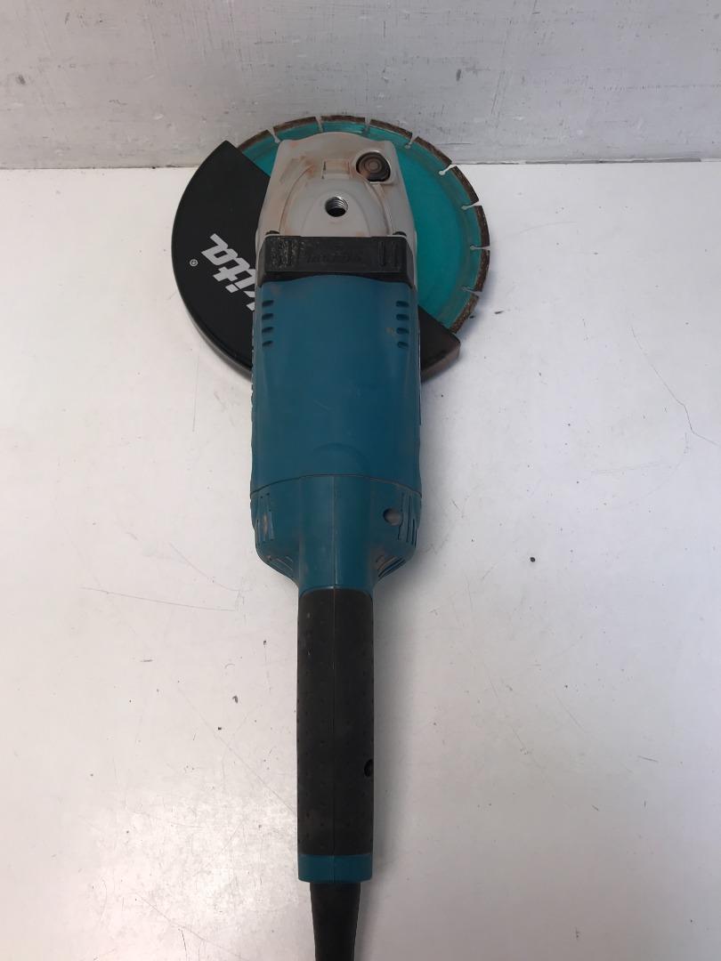 Makita GA9020 110V Angle Grinder