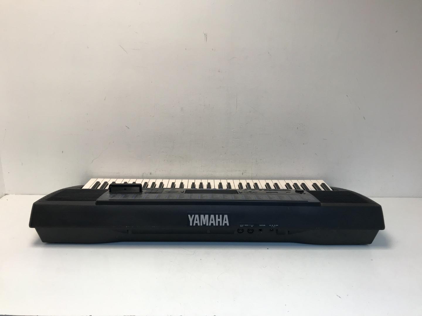 Yamaha PSR-420 Electric Keyboard