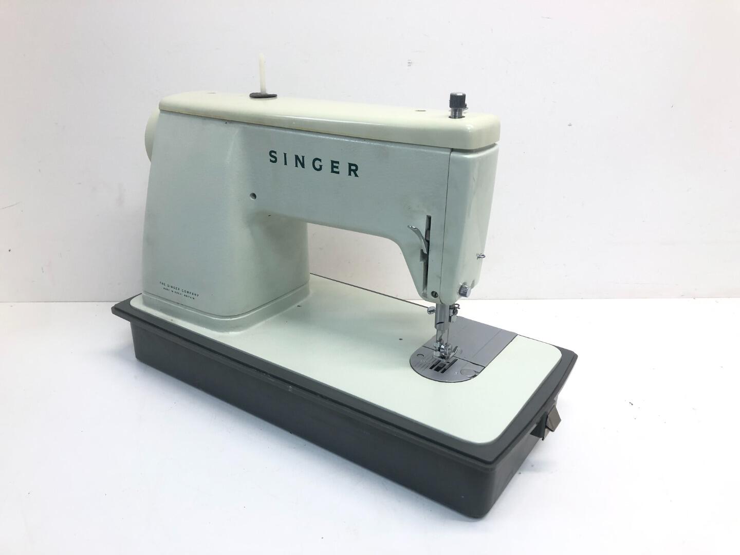Vintage Singer 427 Electric Sewing Machine