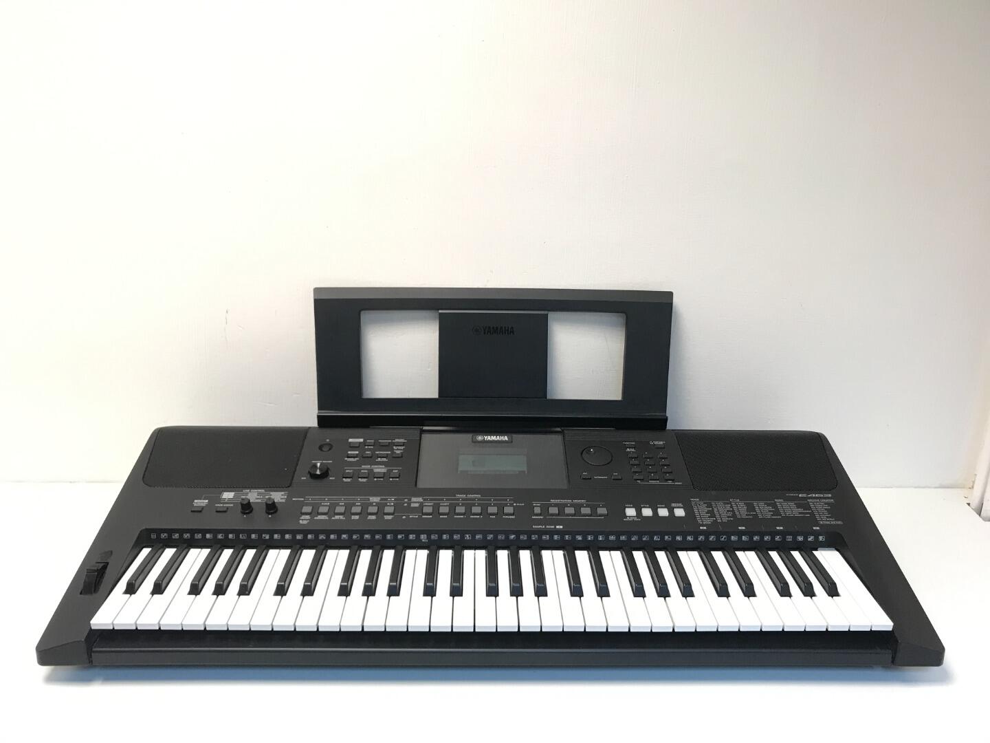 Yamaha PSR-E463 Electronic Digital Keyboard