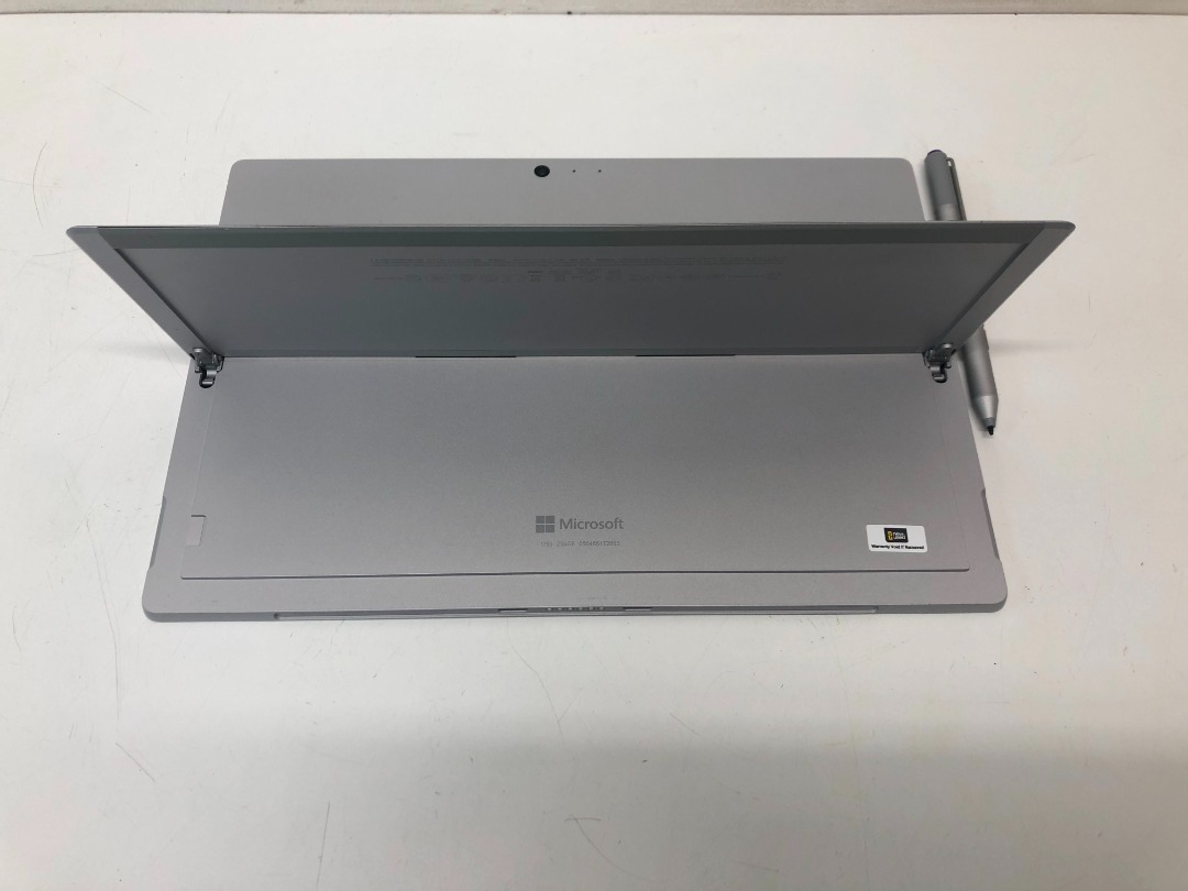 Microsoft Surface Pro 5th Gen 12.3'' 8GB RAM 256GB Windows 10 Pro ...