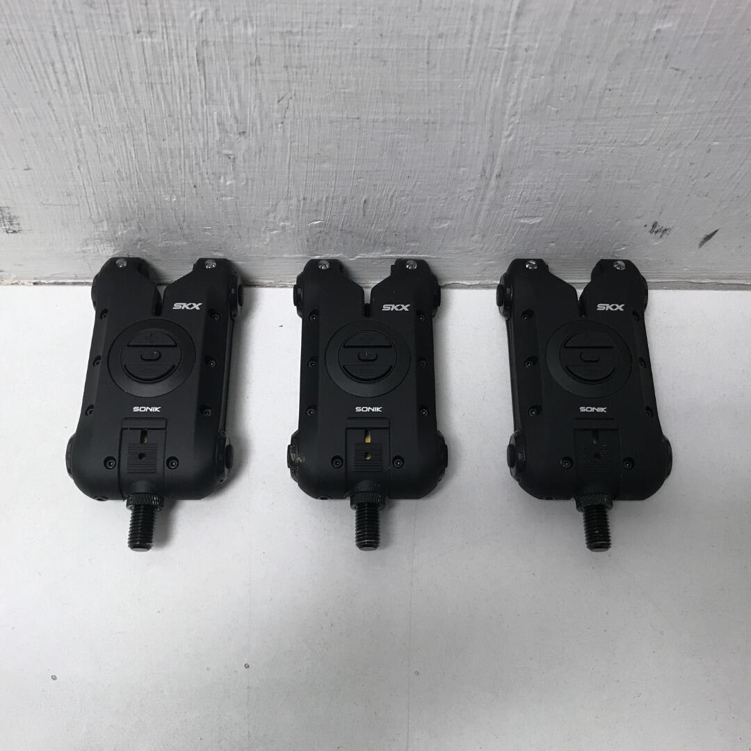 Sonik SKX Bite Alarm Set with Receiver