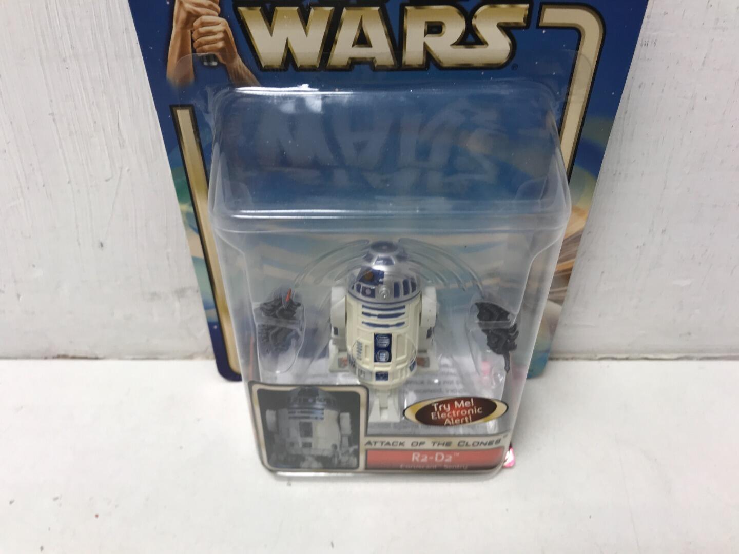 R2-D2 Star Wars Attack of the Clones Action Figure
