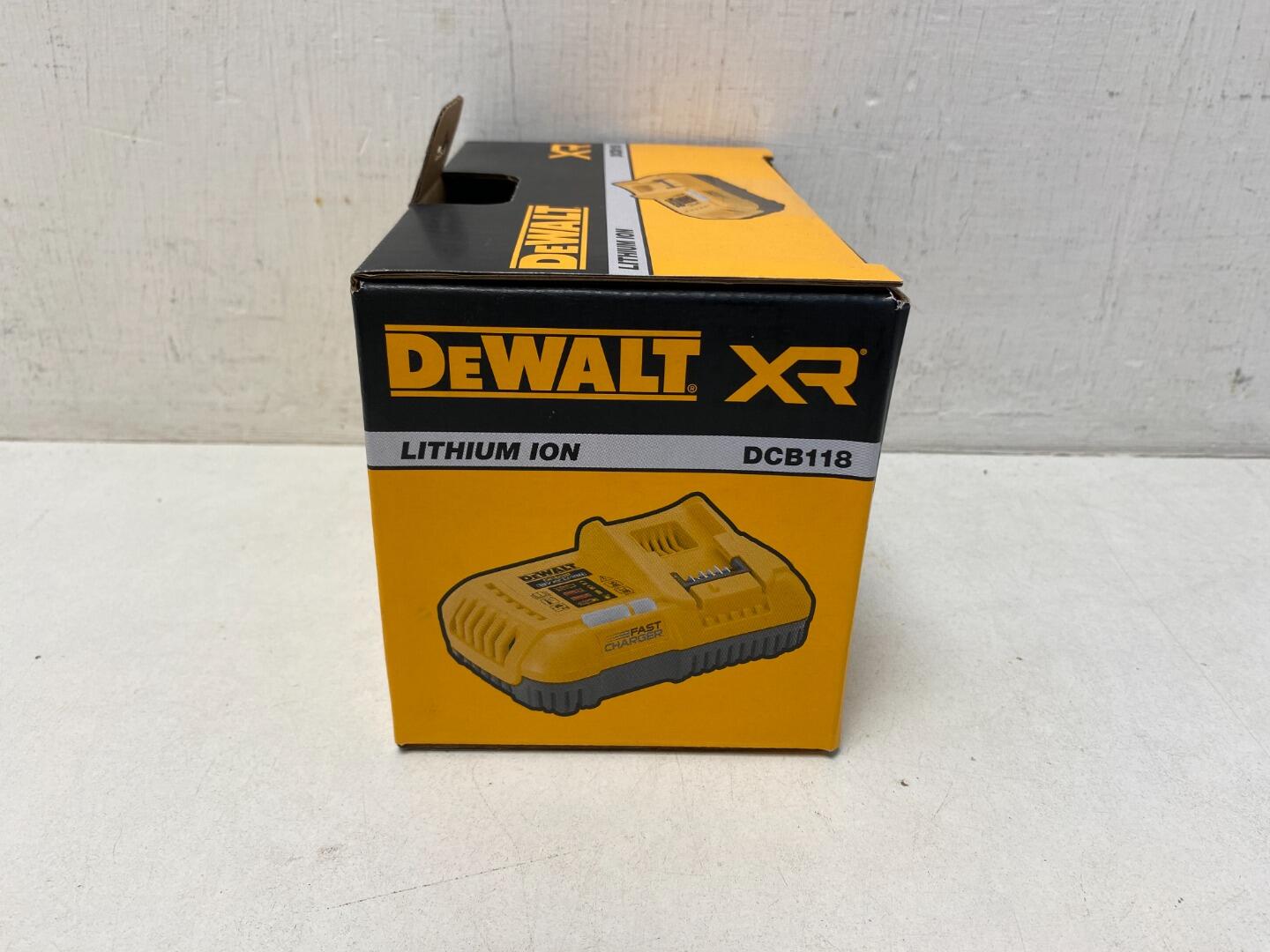 DeWalt DCB118 Flexvolt XR Fast Charger