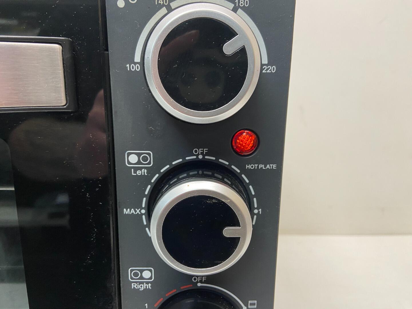 Cookworks 2500W Mini Oven with Hob