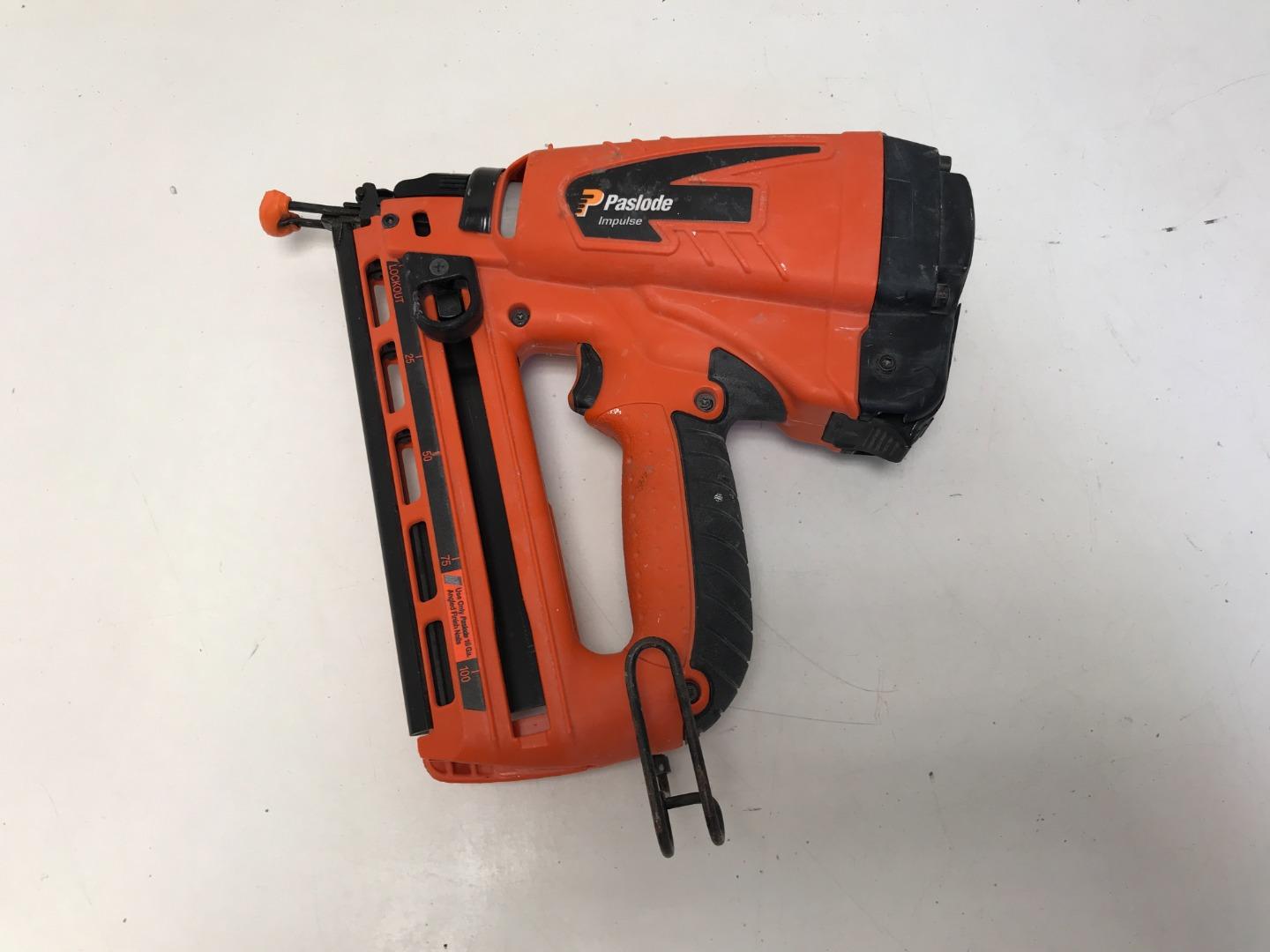 Paslode Impulse IM65A F16 Lithium Nail Gun