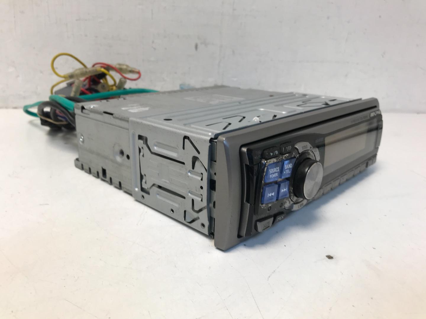 Alpine CDA-9835R Car Stereo
