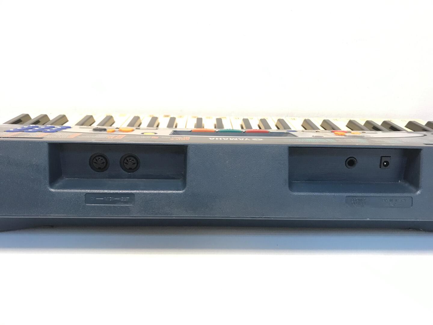 Yamaha PSR-160 Electric Keyboard