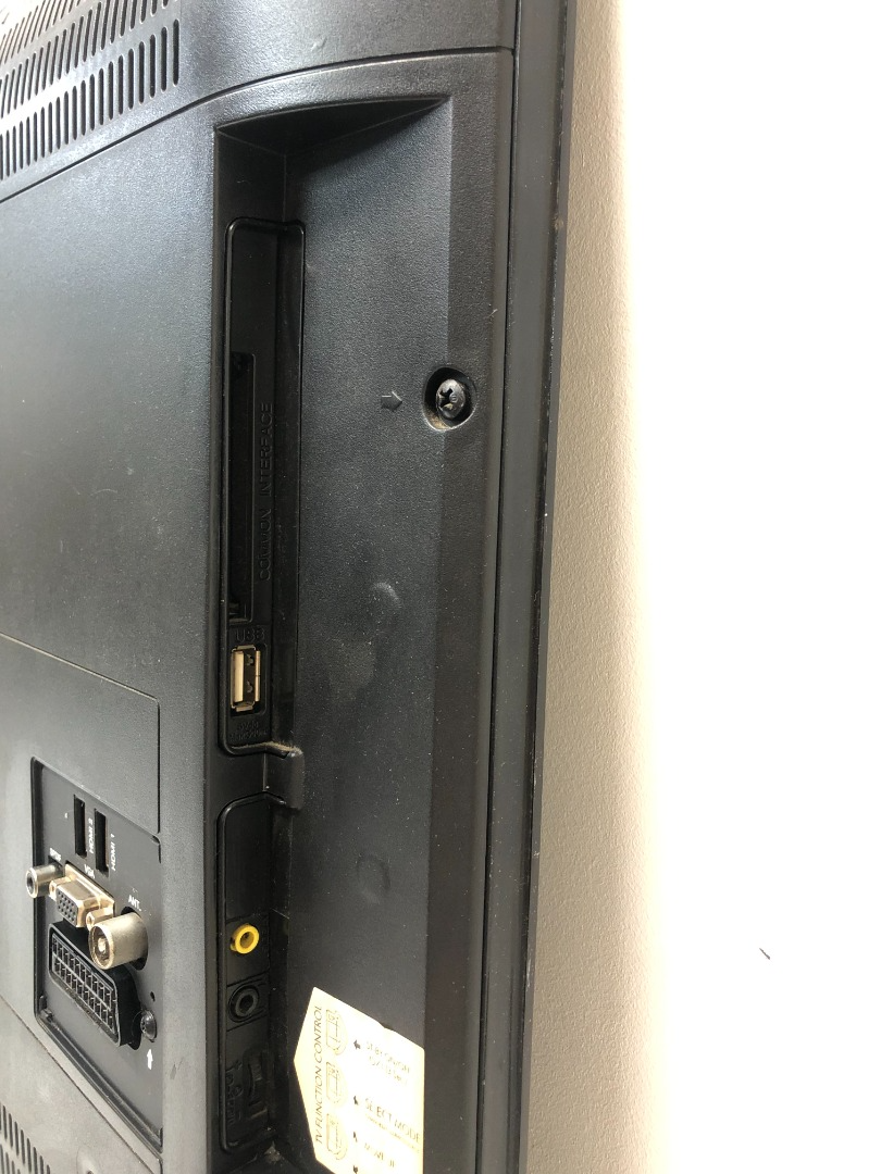 Celcus LED32SO913HD 32'' HD Ready Digital LED TV (no stand)