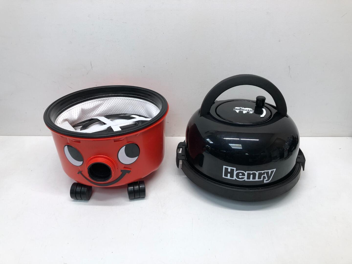 Numatic Henry HVR160-11 Vacuum Cleaner