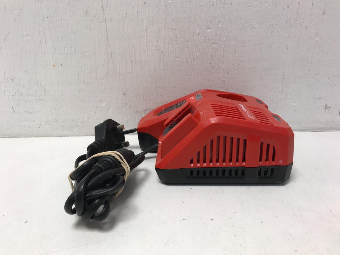 Milwaukee M12-18FC Rapid Battery Charger