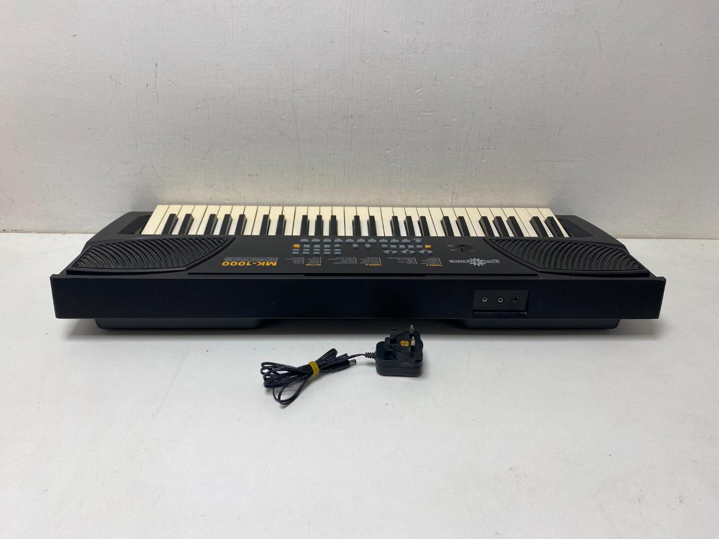 Gear4Music MK-1000 Electronic Keyboard