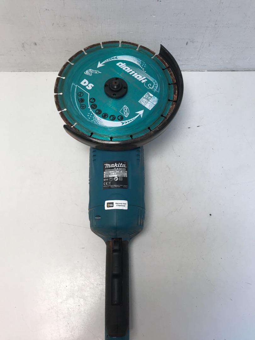 Makita GA9020 110V Angle Grinder