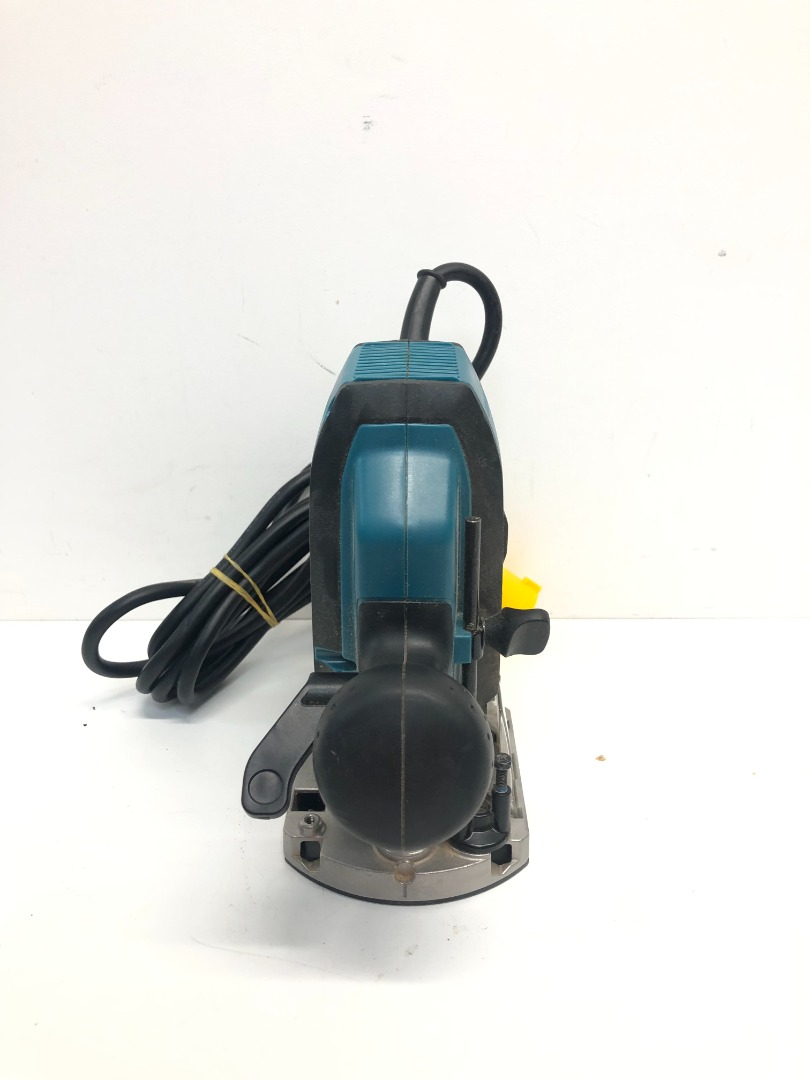 Makita RP0900 110V Plunge Router