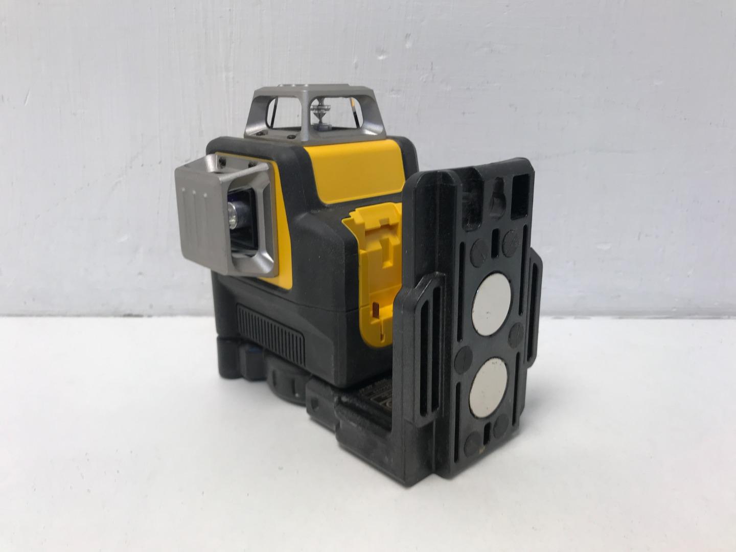DeWalt DCE0811G 12V XR Green Cross Line Laser Kit