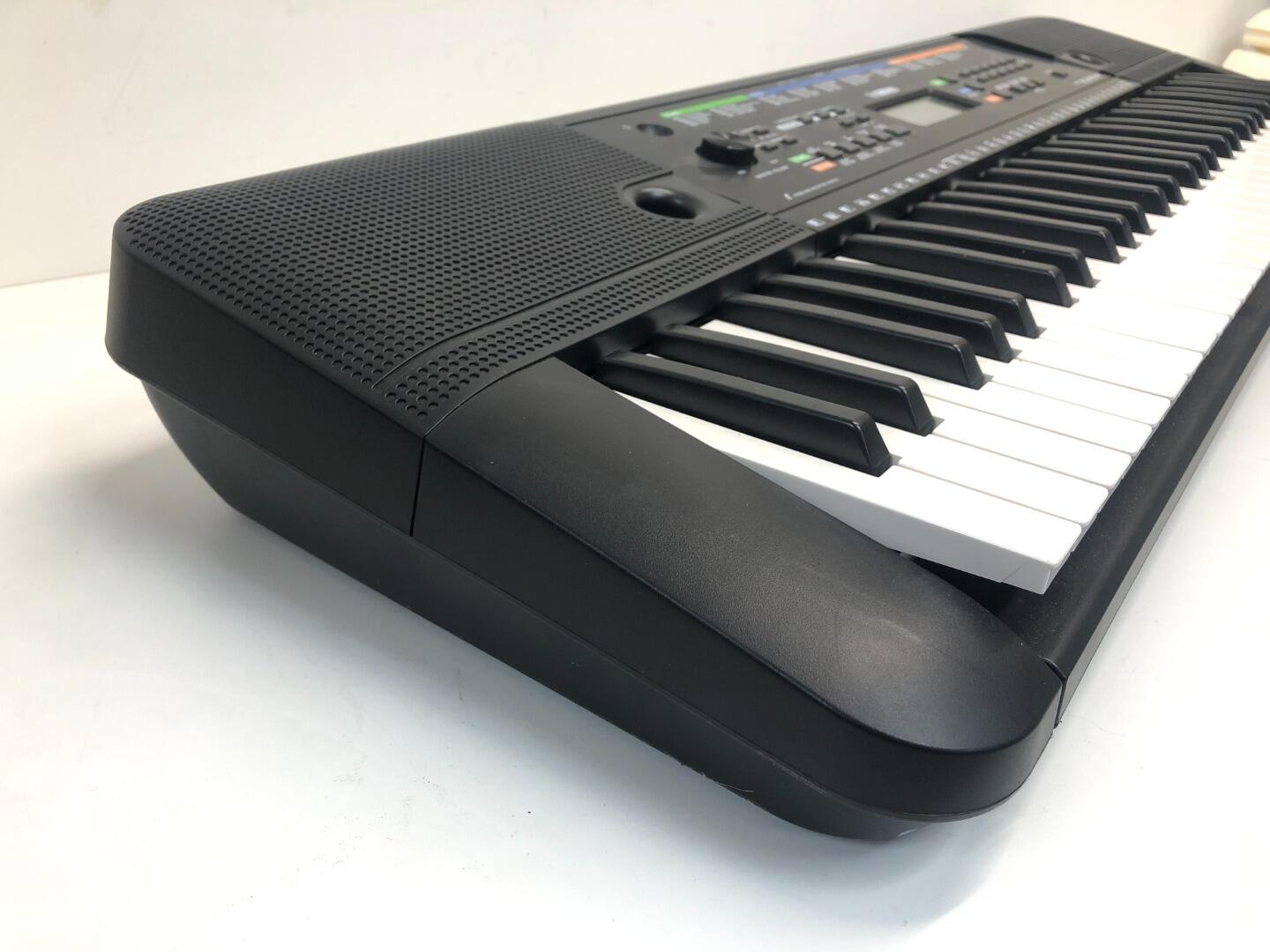 Yamaha PSR-E253 Digital Keyboard