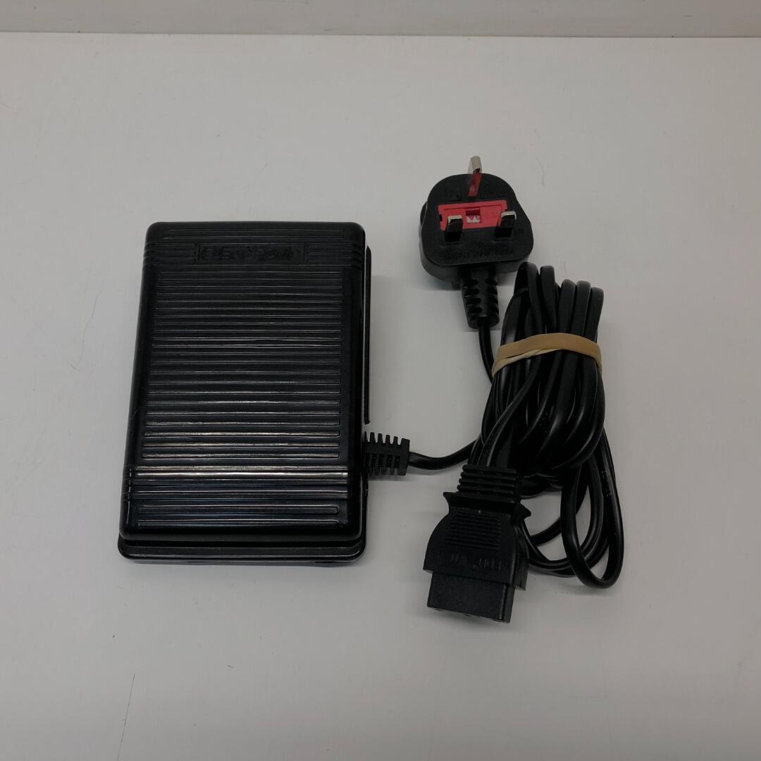 Singer Tradition 2250 Sewing Machine