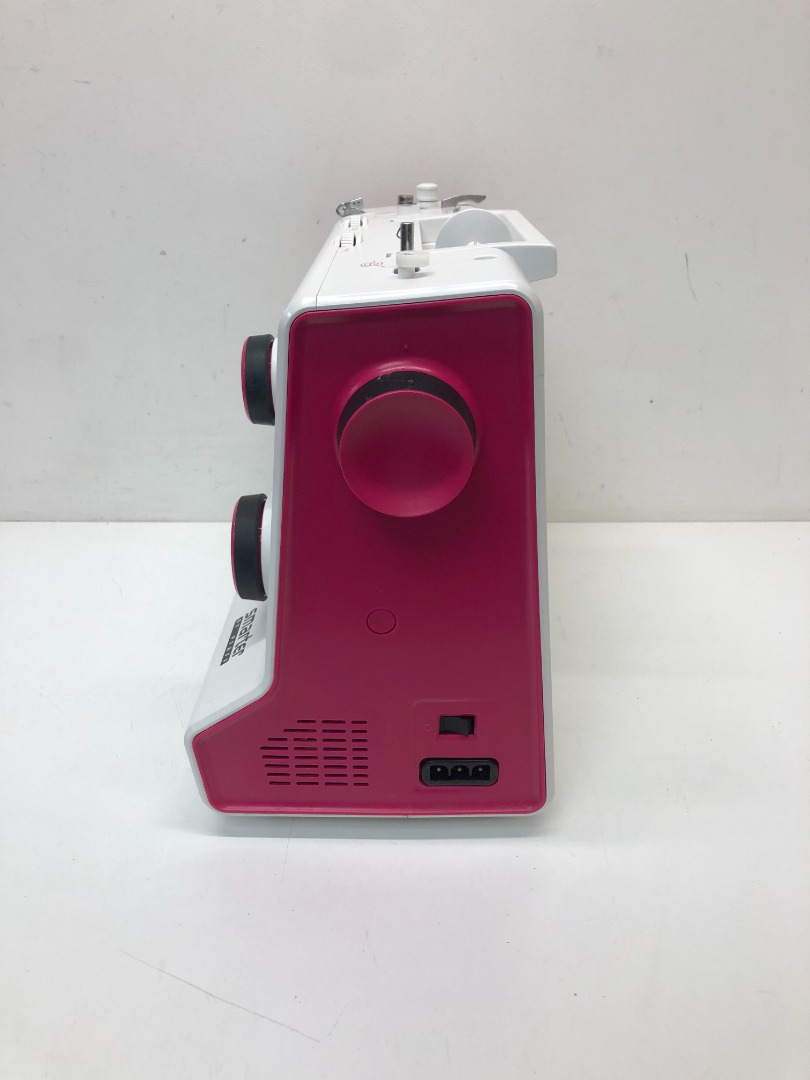 Pfaff 160s Electric Sewing Machine