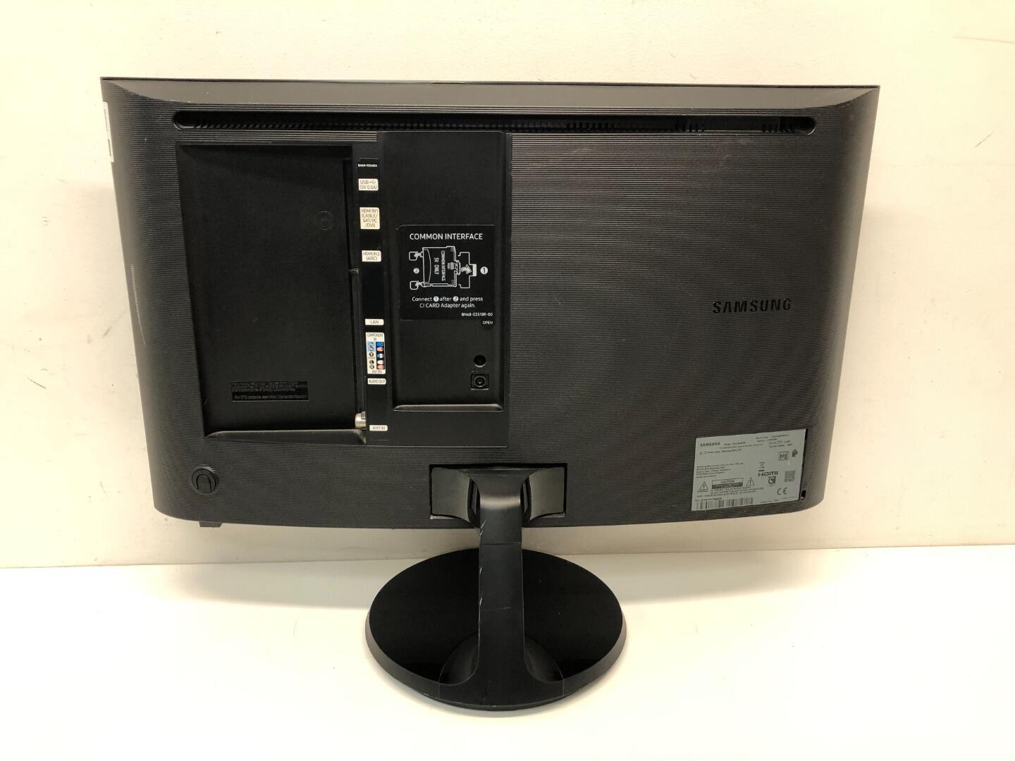 Samsung V24F39SFEX 24'' Smart Full HD Digital Curved LED TV