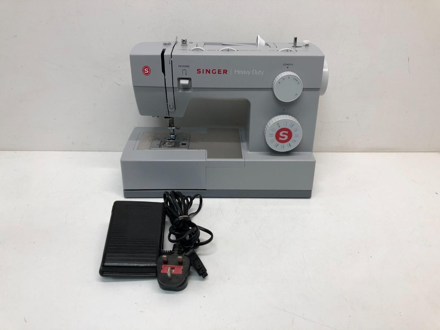Singer 4423 Sewing Machine