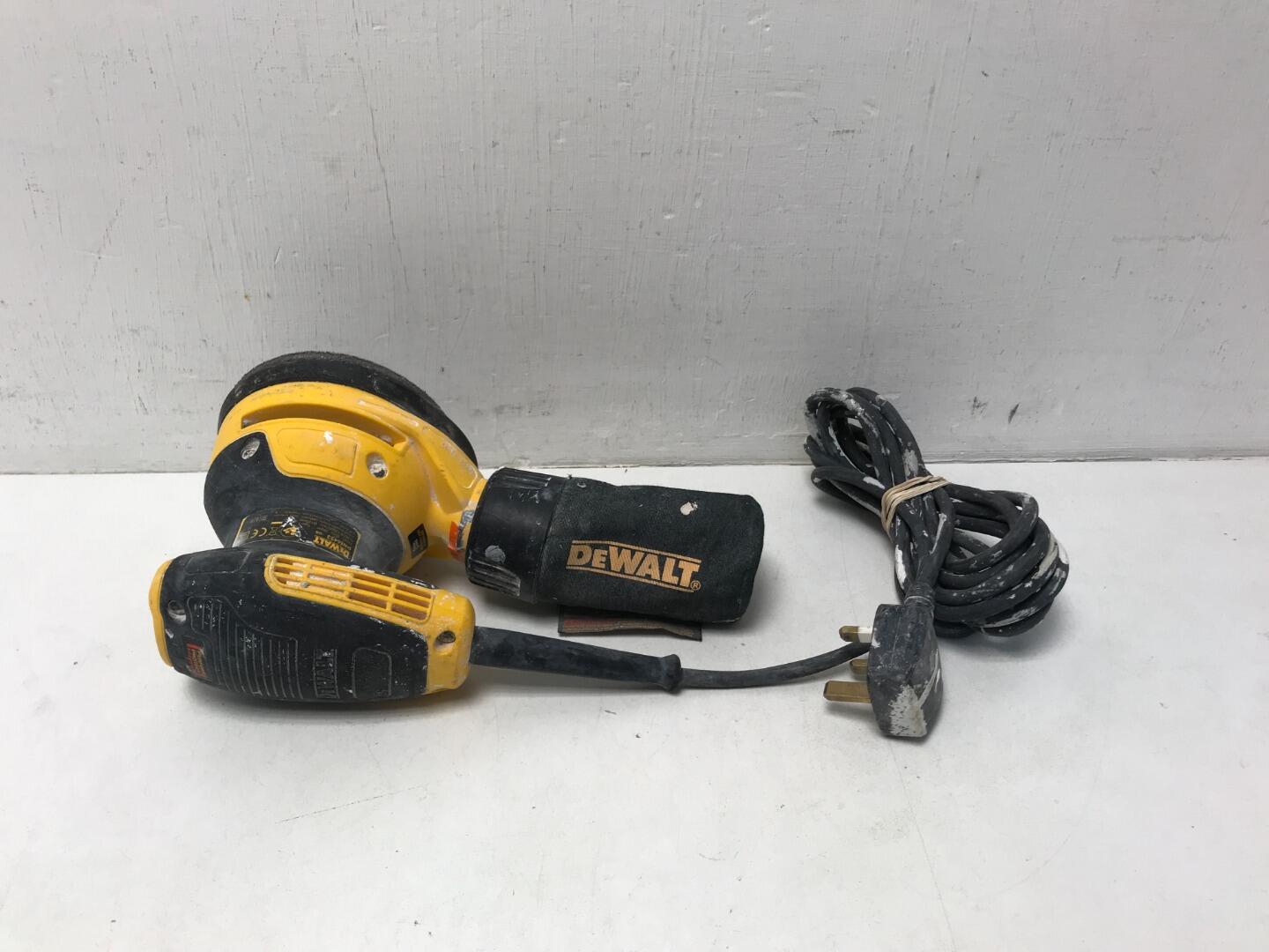 DeWalt DWE6423 240V 280W Orbital Sander