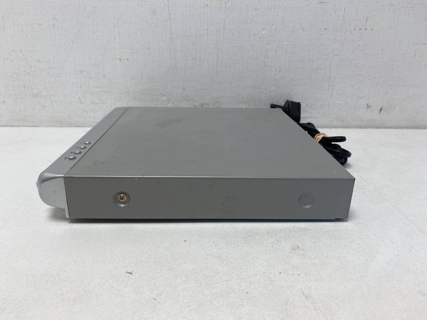 Woolworths DVD Player (no remote)