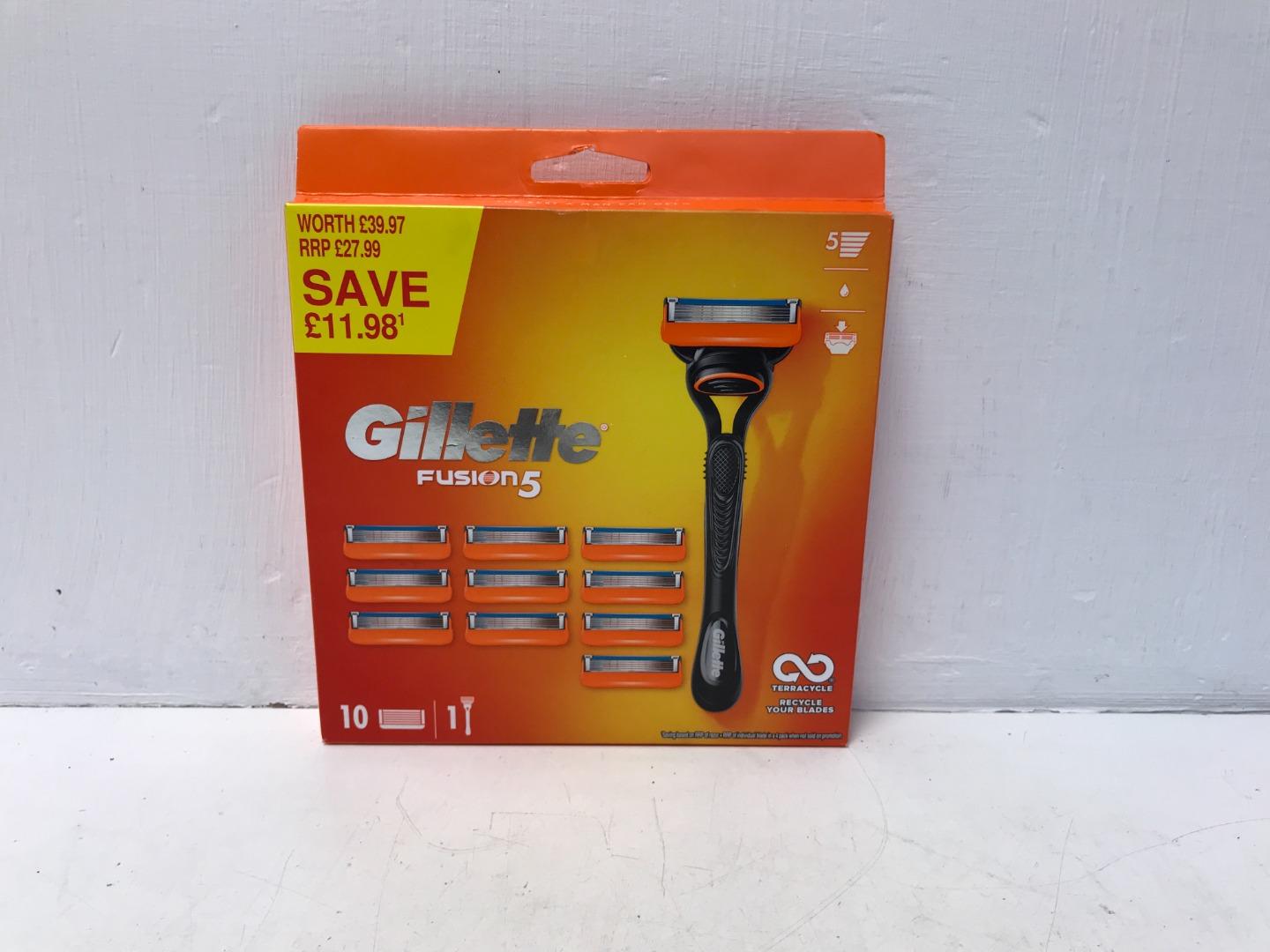 Gillette Fusion 5 Value Pack - Razor + 10 Razor Blades