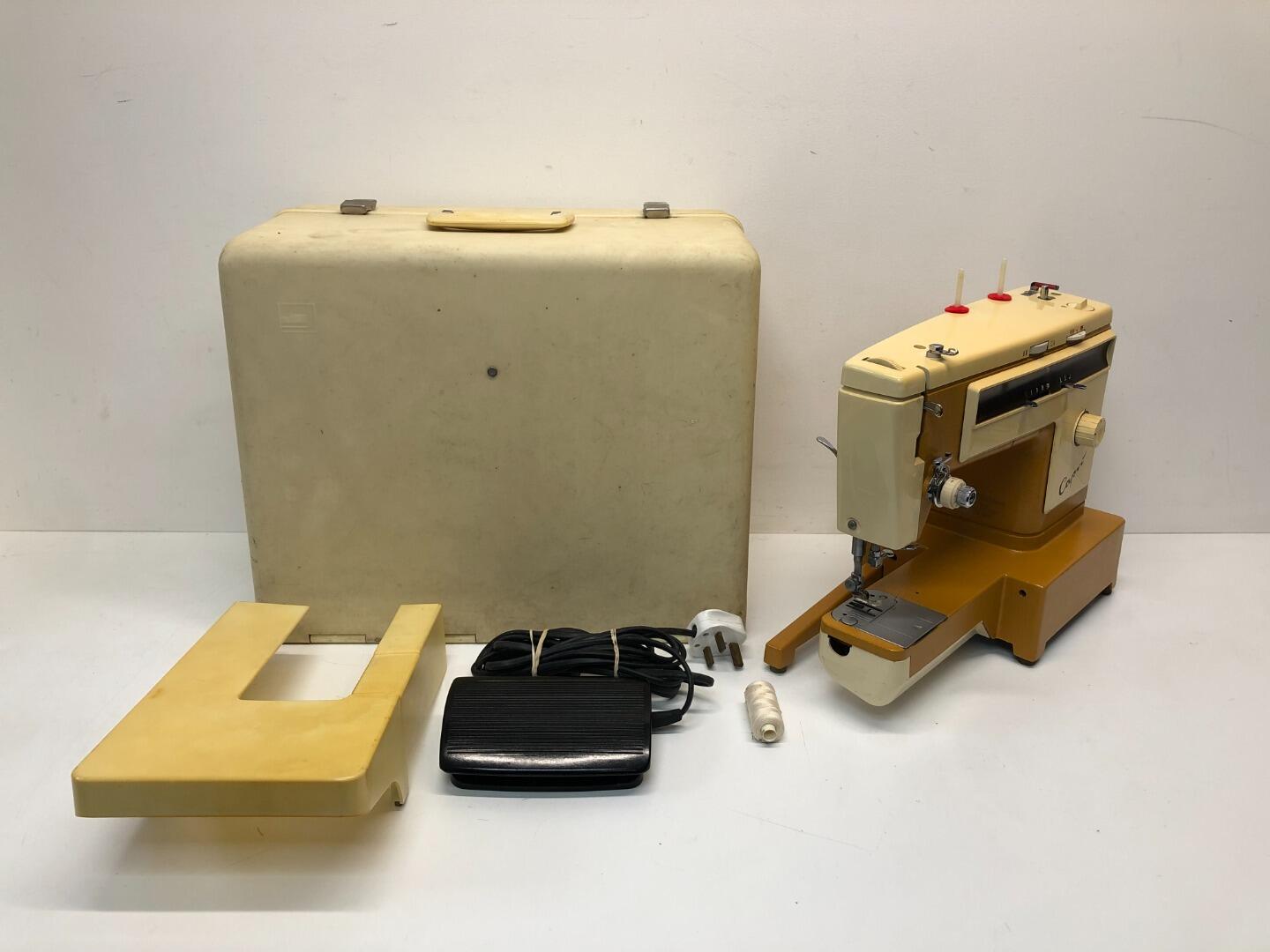 Singer Capri 163 Sewing Machine