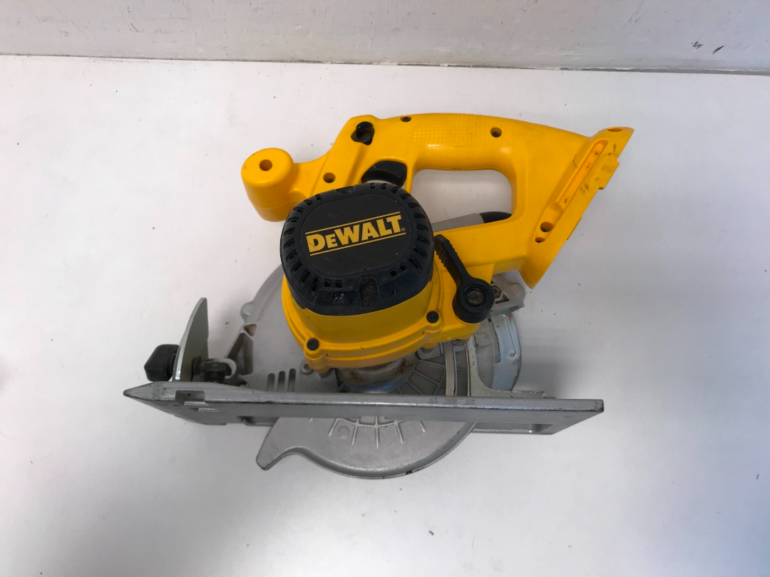 DeWalt DC390 18V Cordless Circular Saw - Body Only