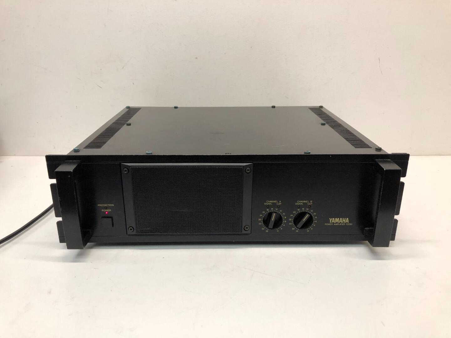 Yamaha P2250 Power Amplifier