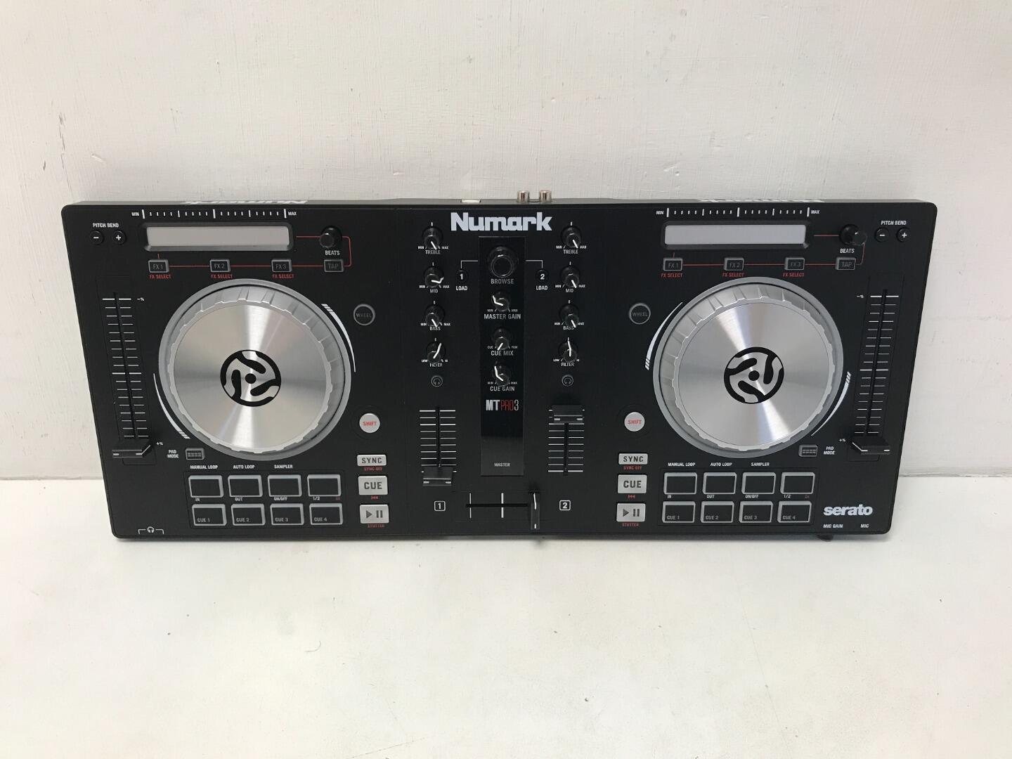 Numark Mixtrack Pro 3 DJ Controller