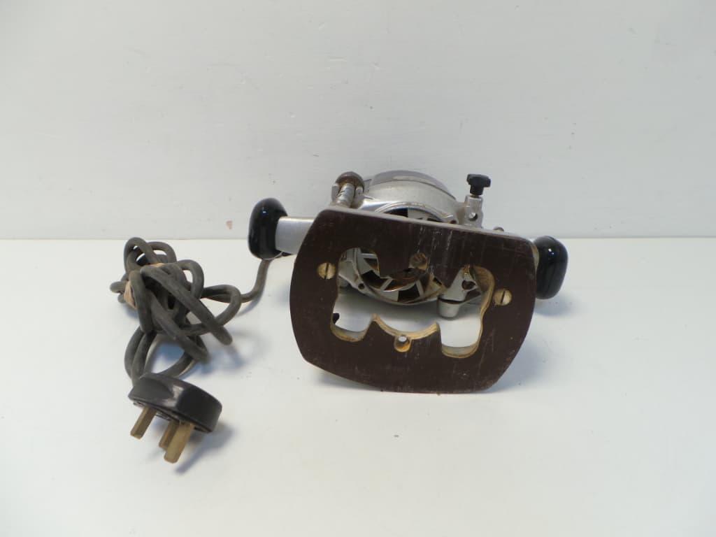 Elu MOF98 Plunge Router