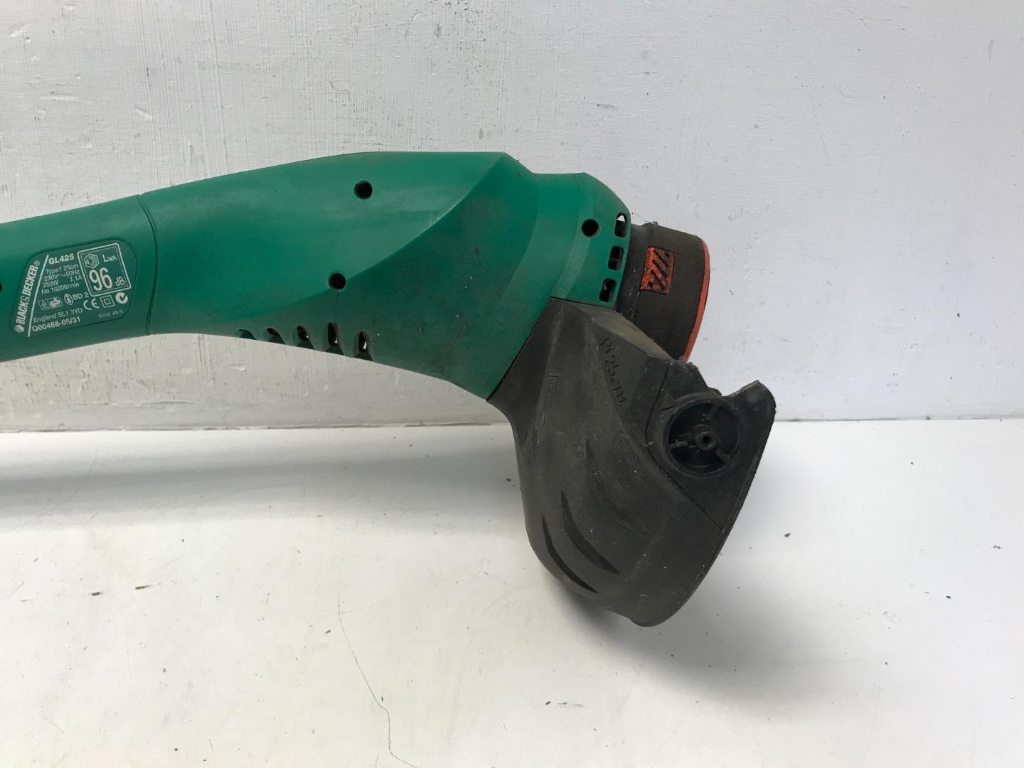 Black and Decker GL425 Electric Strimmer